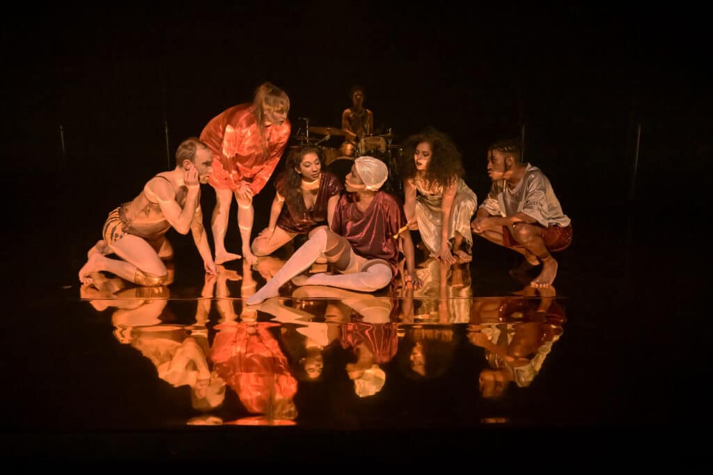 L’amour ou rien : quand le monologue, la danse et la musique invitent à ...